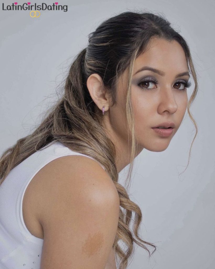 Peruvian Girls: Read This Guide Before You Date Them